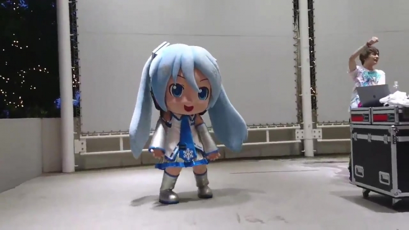 Snow Mikudayo AEON Mall Makuhari Shintoshin Magical Mirai 2018 — Видео ...